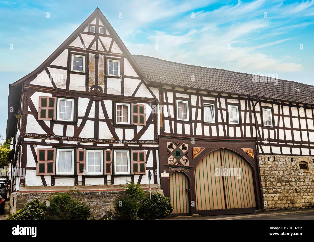 Half timbered gate house hi-res stock photography and images - Alamy