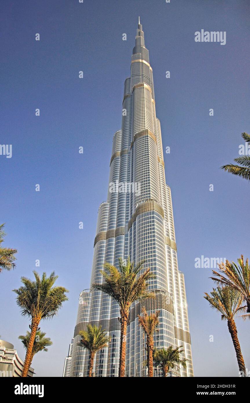 Middle east tallest building hi-res stock photography and images - Alamy