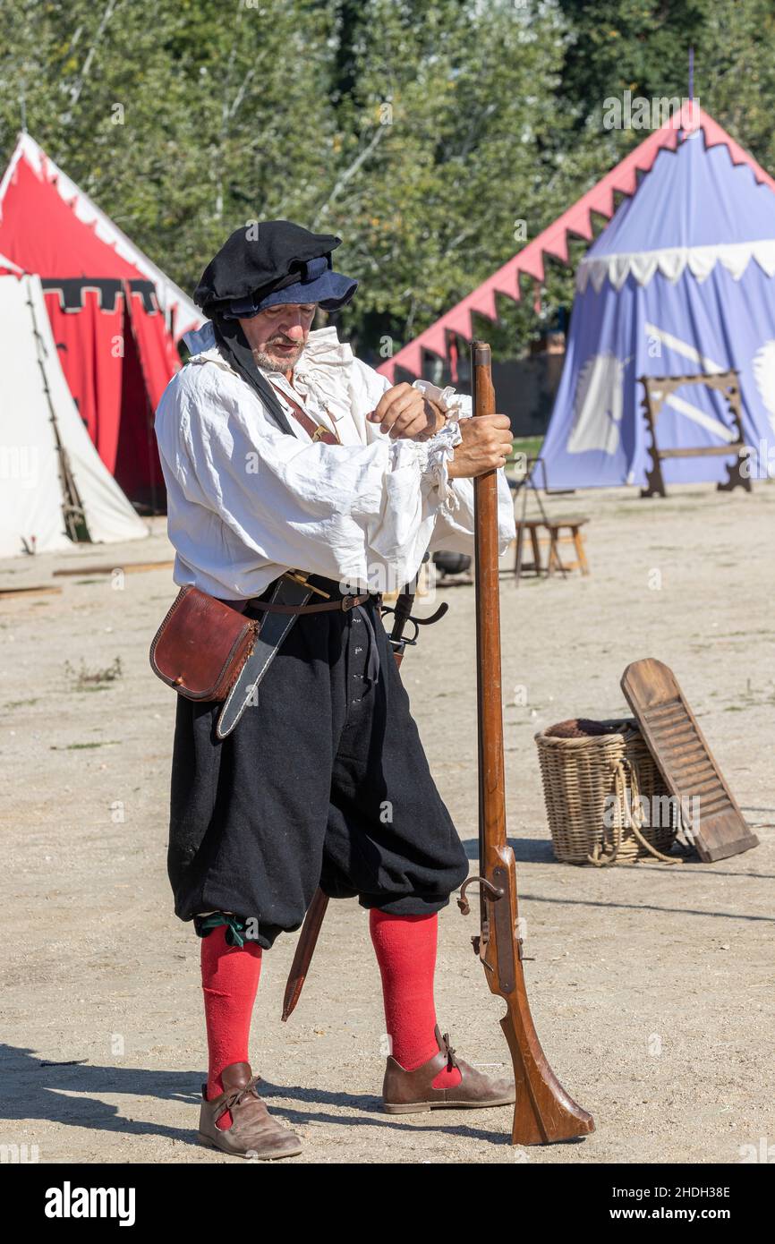 Arquebus 16th century hi-res stock photography and images - Alamy