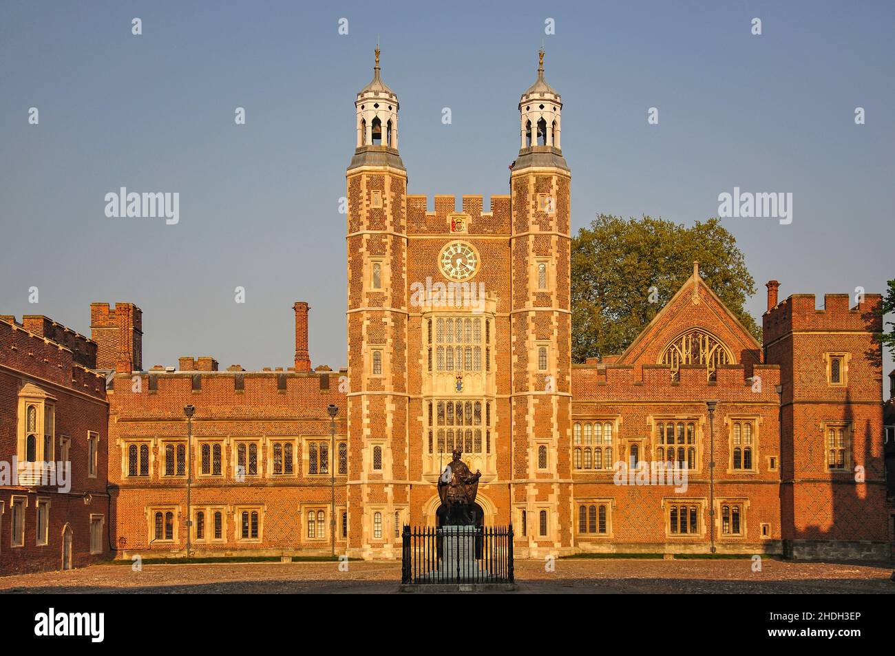 Independent towers hi-res stock photography and images - Alamy