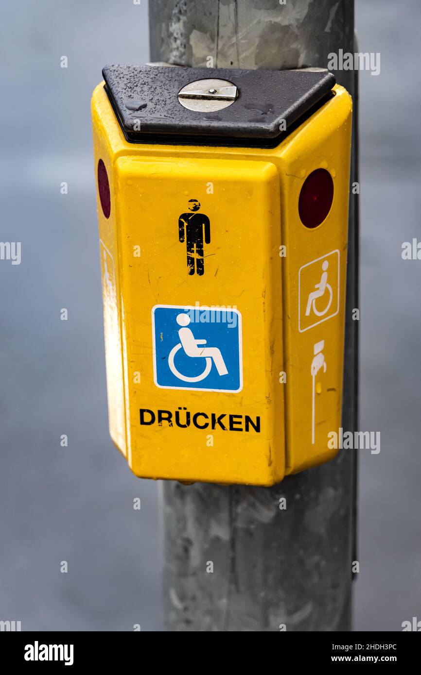 switch, press, pedestrian traffic lights, switchs Stock Photo - Alamy