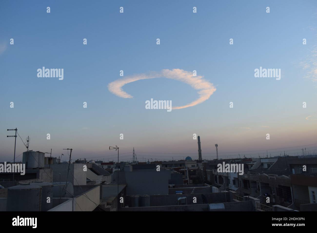 Ring of cloud hi-res stock photography and images - Alamy