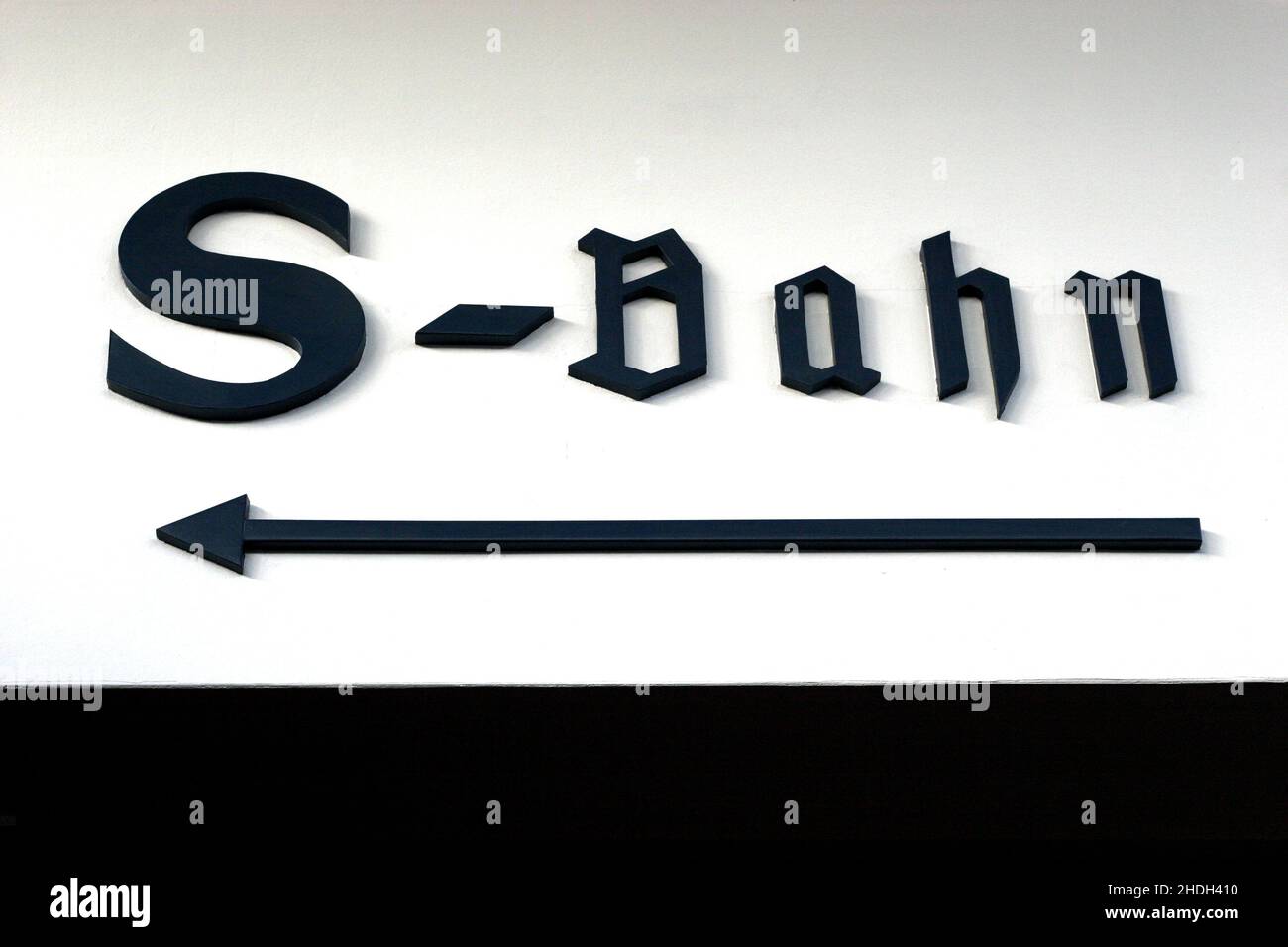 S bahn sign hi-res stock photography and images - Alamy