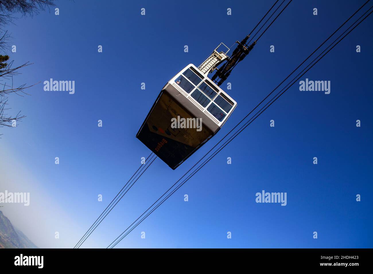 gondola, cable car, gondolas, cable cars Stock Photo - Alamy