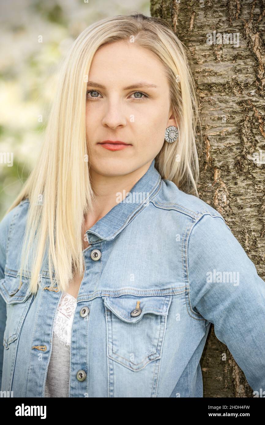 Jean jacket hi-res stock photography and images - Alamy