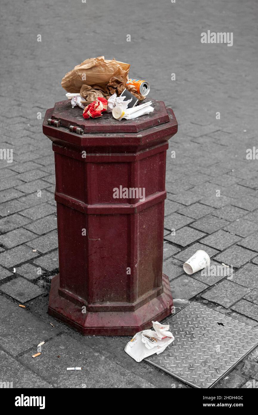 trash, bin, trashs, bins Stock Photo - Alamy