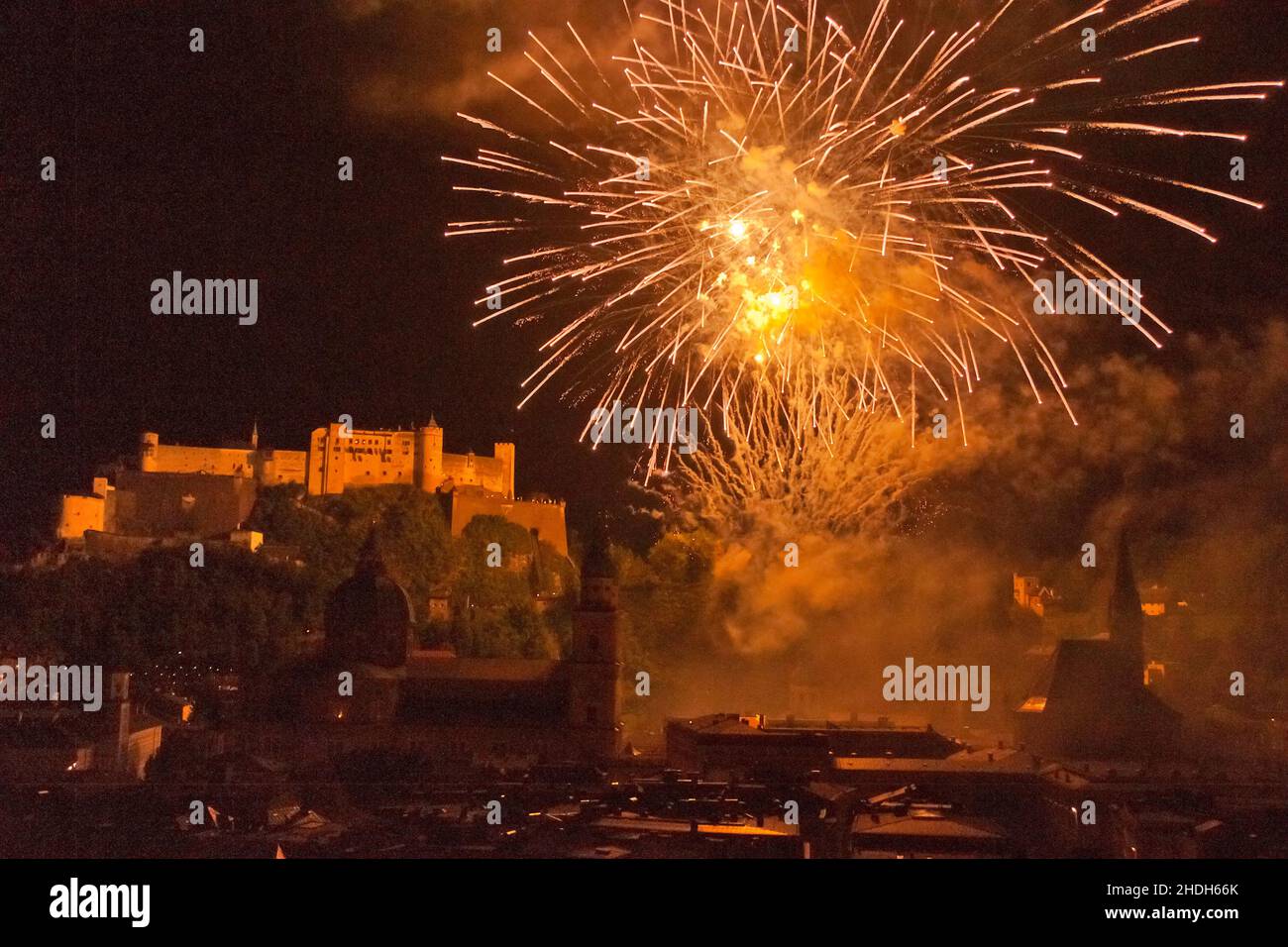 firework display, salzburg, hohensalzburg castle, firework displays ...
