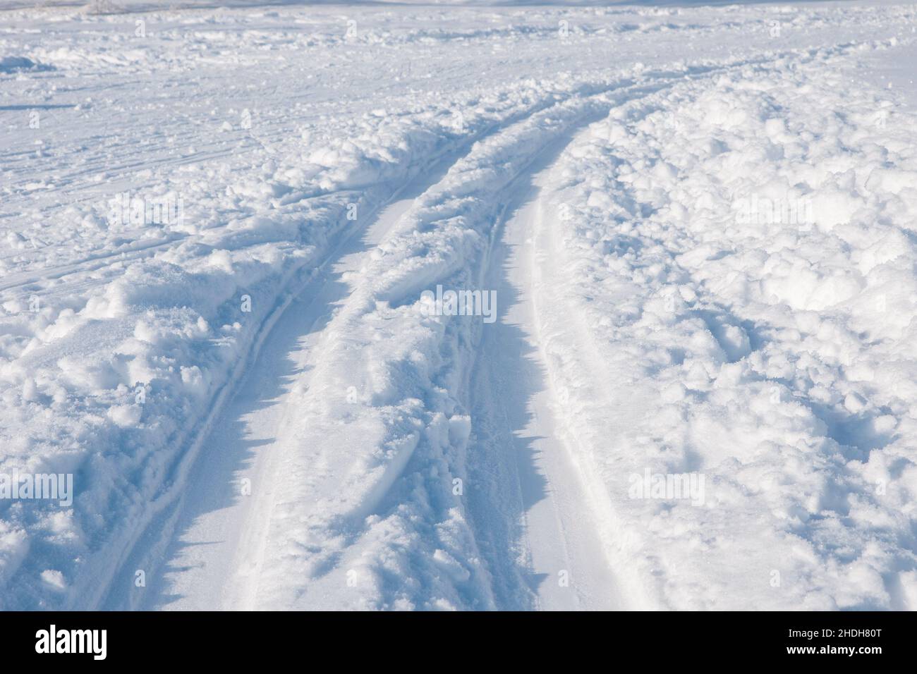 Cross country skiers and tracks hi-res stock photography and images - Alamy