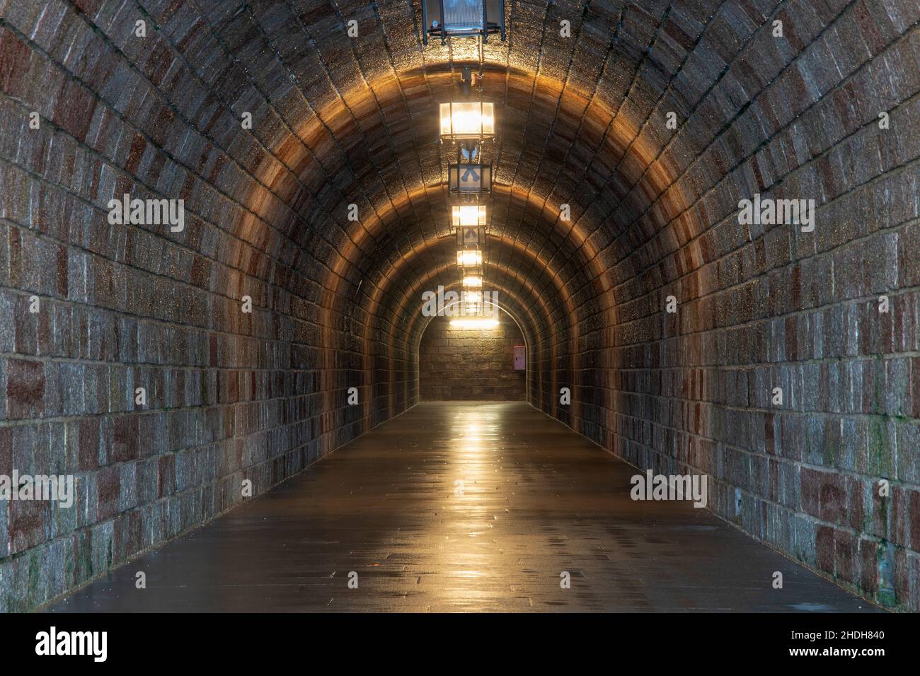 History tunnel hi-res stock photography and images - Alamy