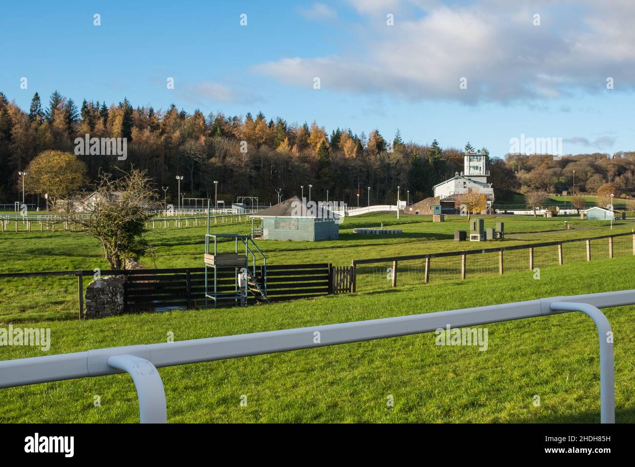 Cartmel racecourse hi-res stock photography and images - Alamy