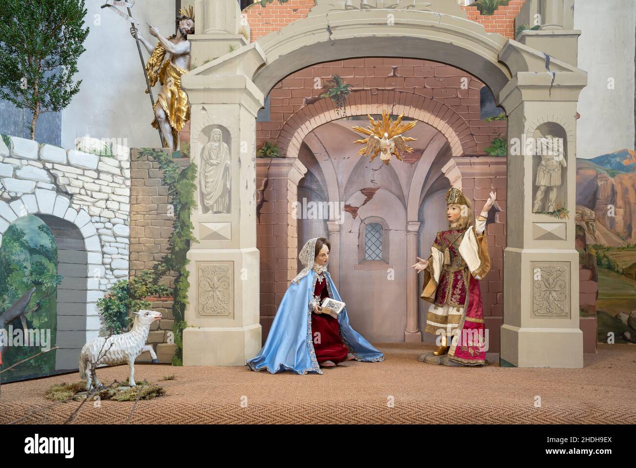 Nativity scenes hi-res stock photography and images - Alamy