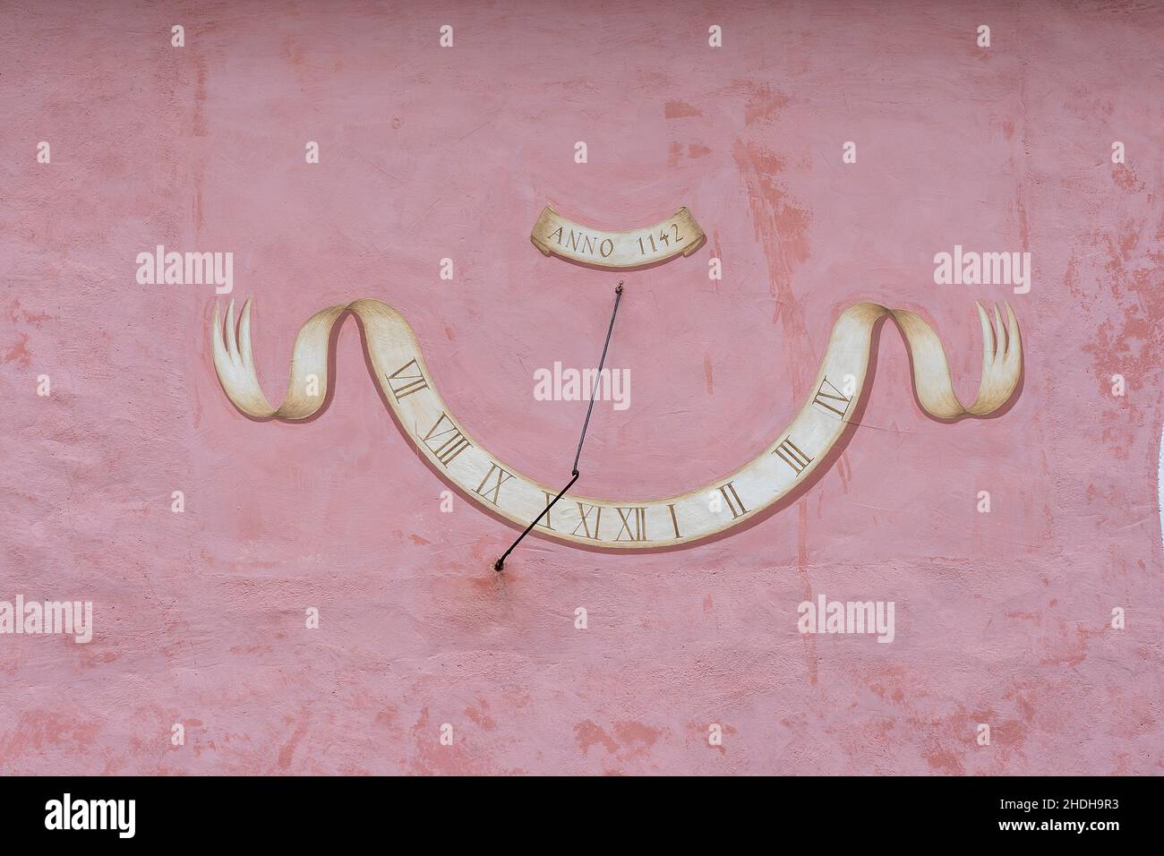 Sundial numerals hi-res stock photography and images - Alamy