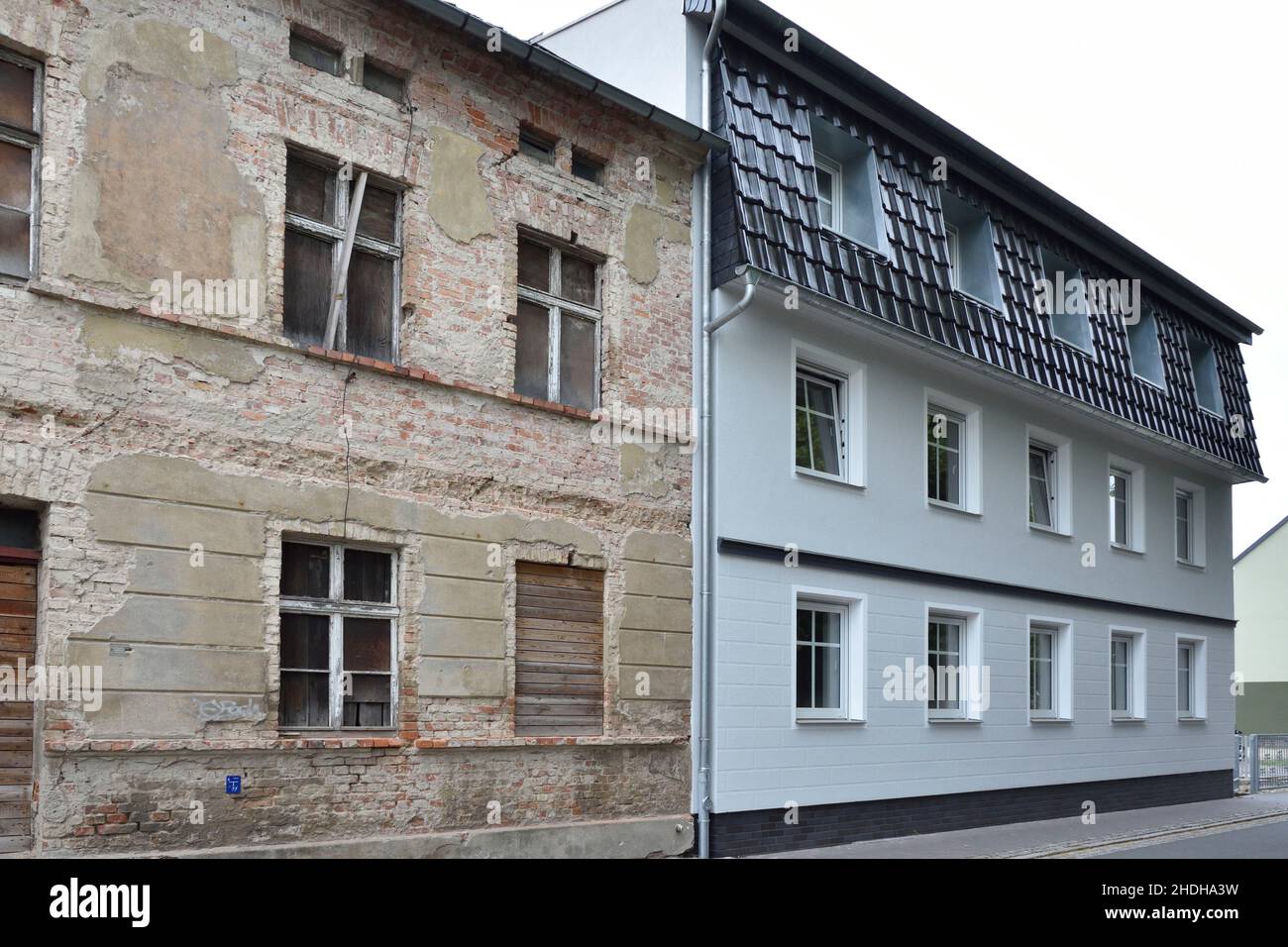 house, contrasts, old house, houses, compare, comparison, contrast, old ...