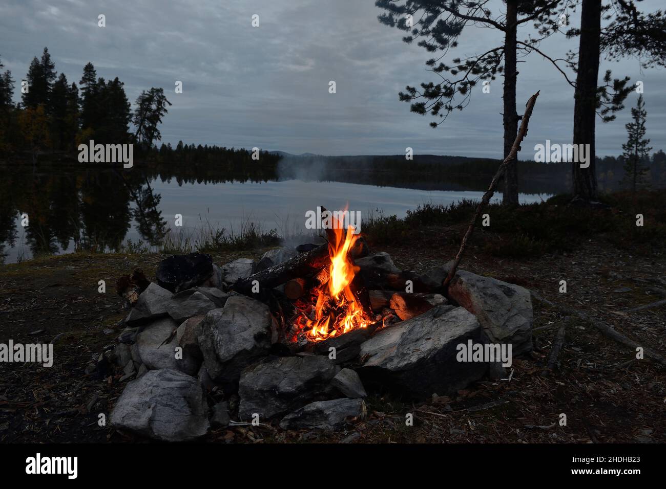campfire, fire pit, campfires, fire pits Stock Photo - Alamy