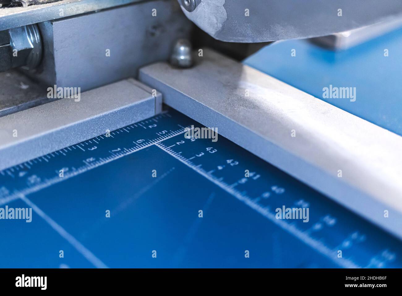 Paper cutter machine hi-res stock photography and images - Alamy