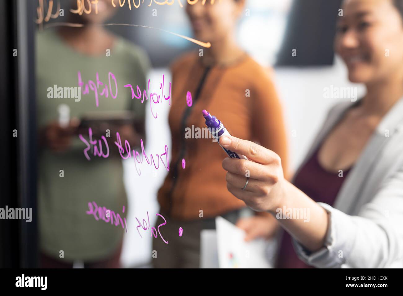 Meeting room people writing board hi-res stock photography and images ...
