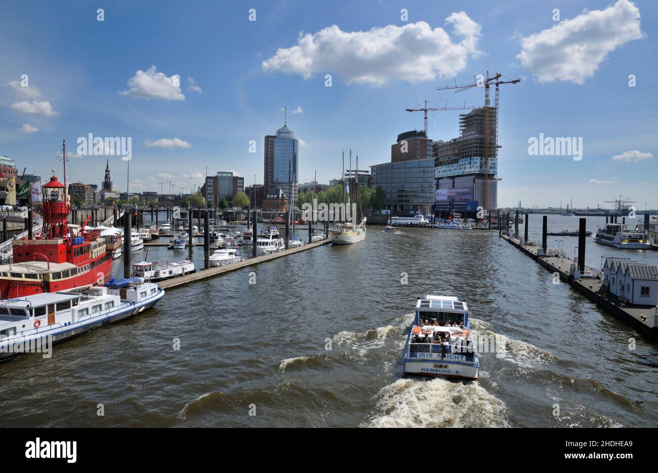 hamburger hafen, river navigation, port of hamburg Stock Photo - Alamy