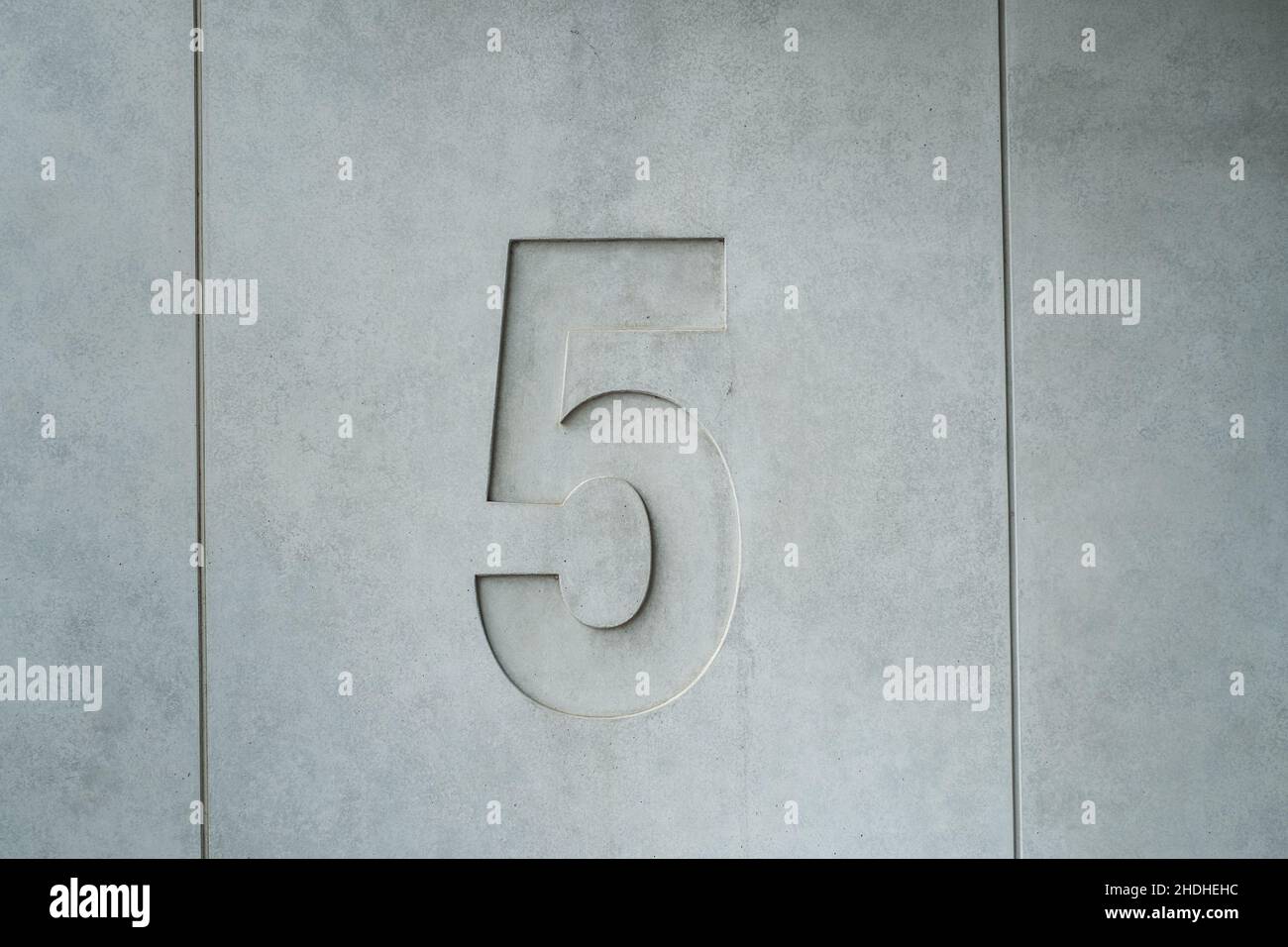 Number fives hi-res stock photography and images - Alamy