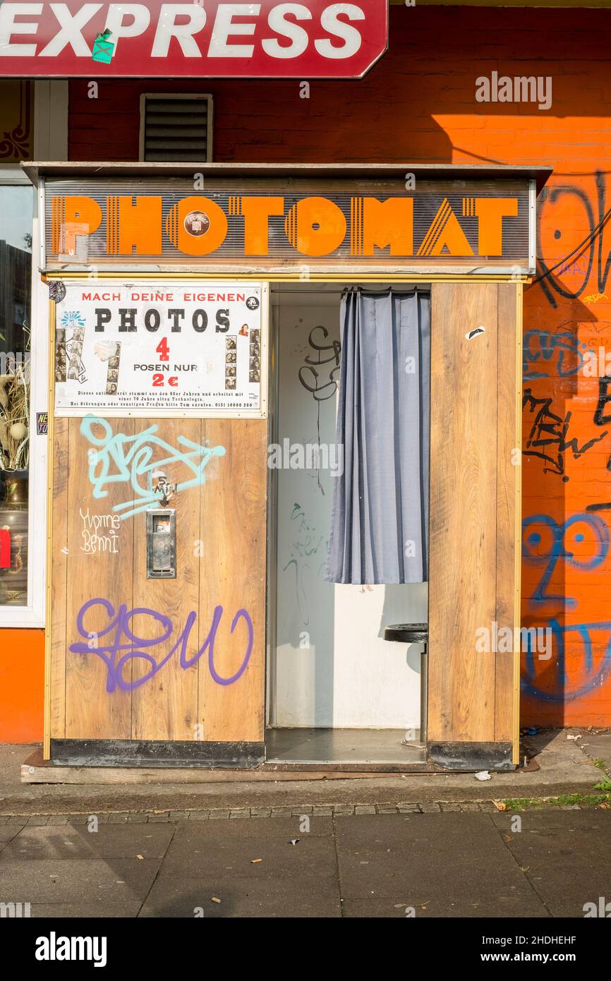 Photograph booth hi-res stock photography and images - Alamy