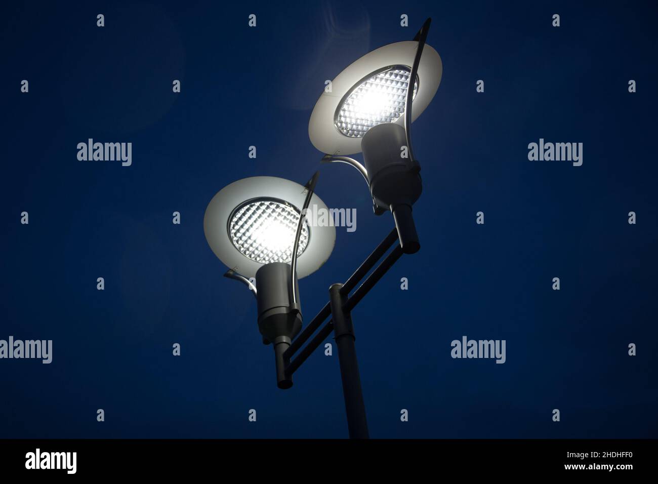 Street light technologies lighting hi-res stock photography and images ...