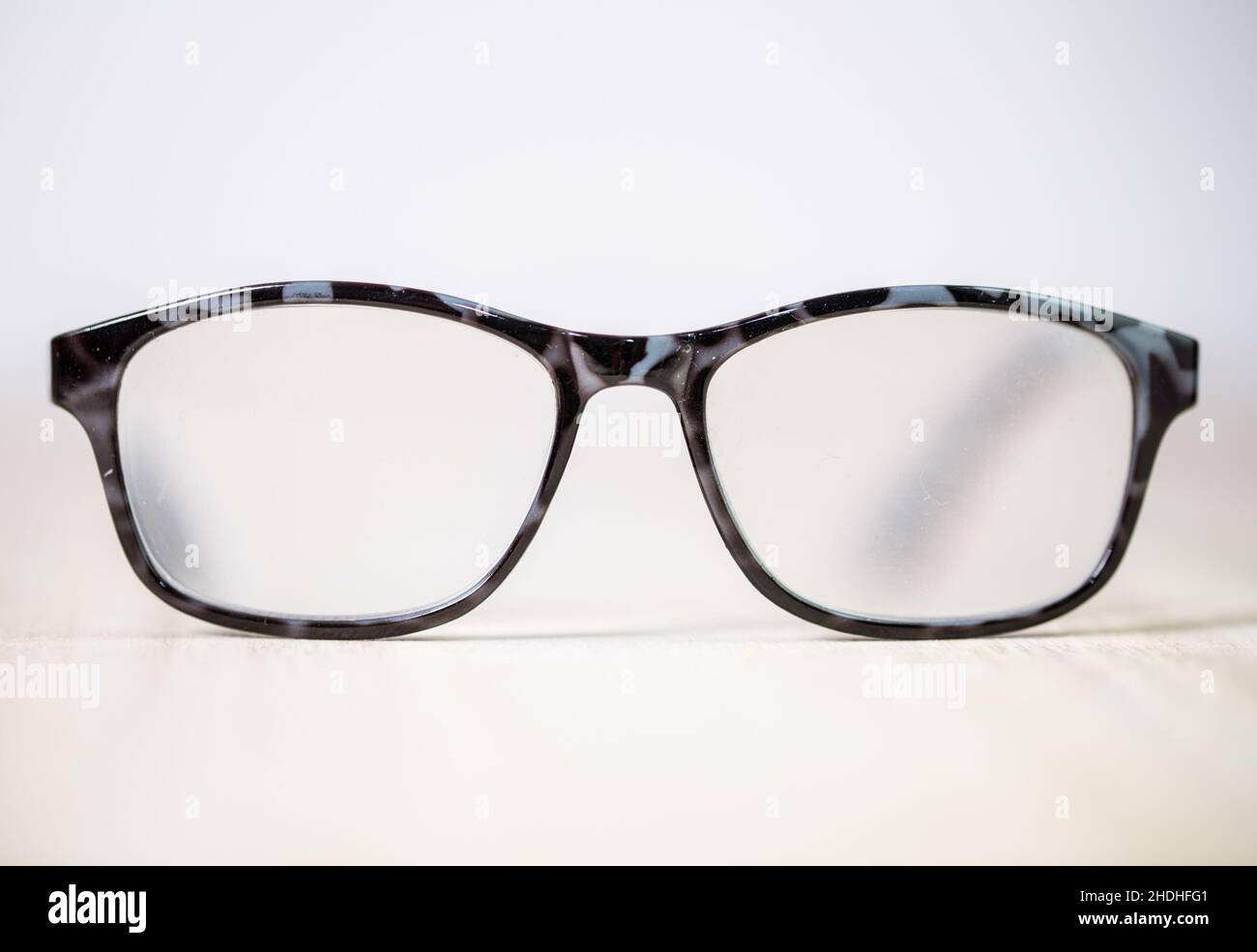 Eyeglass frame hi-res stock photography and images - Alamy