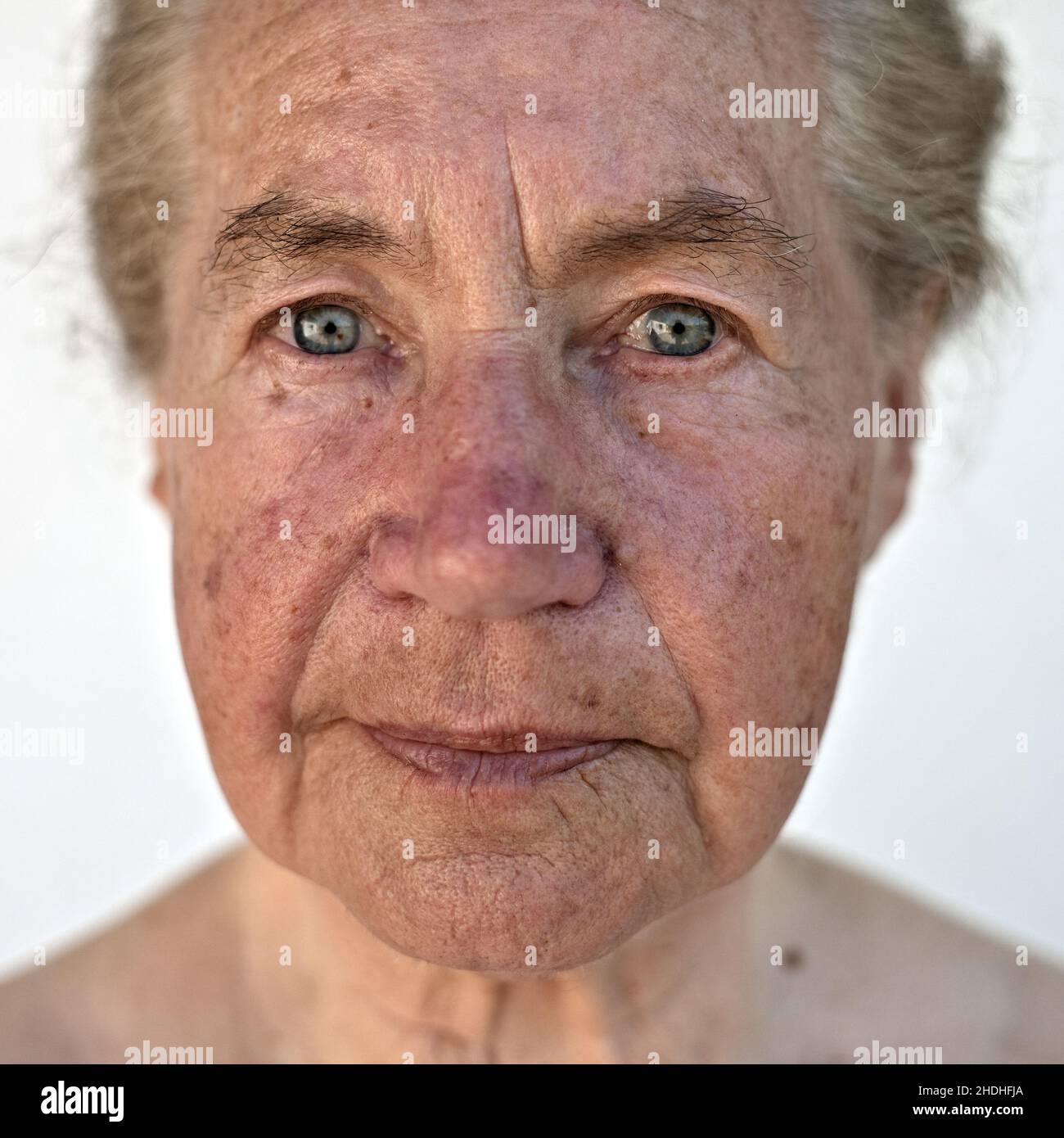 portrait, senior, portraits, elderly, old, seniors Stock Photo - Alamy