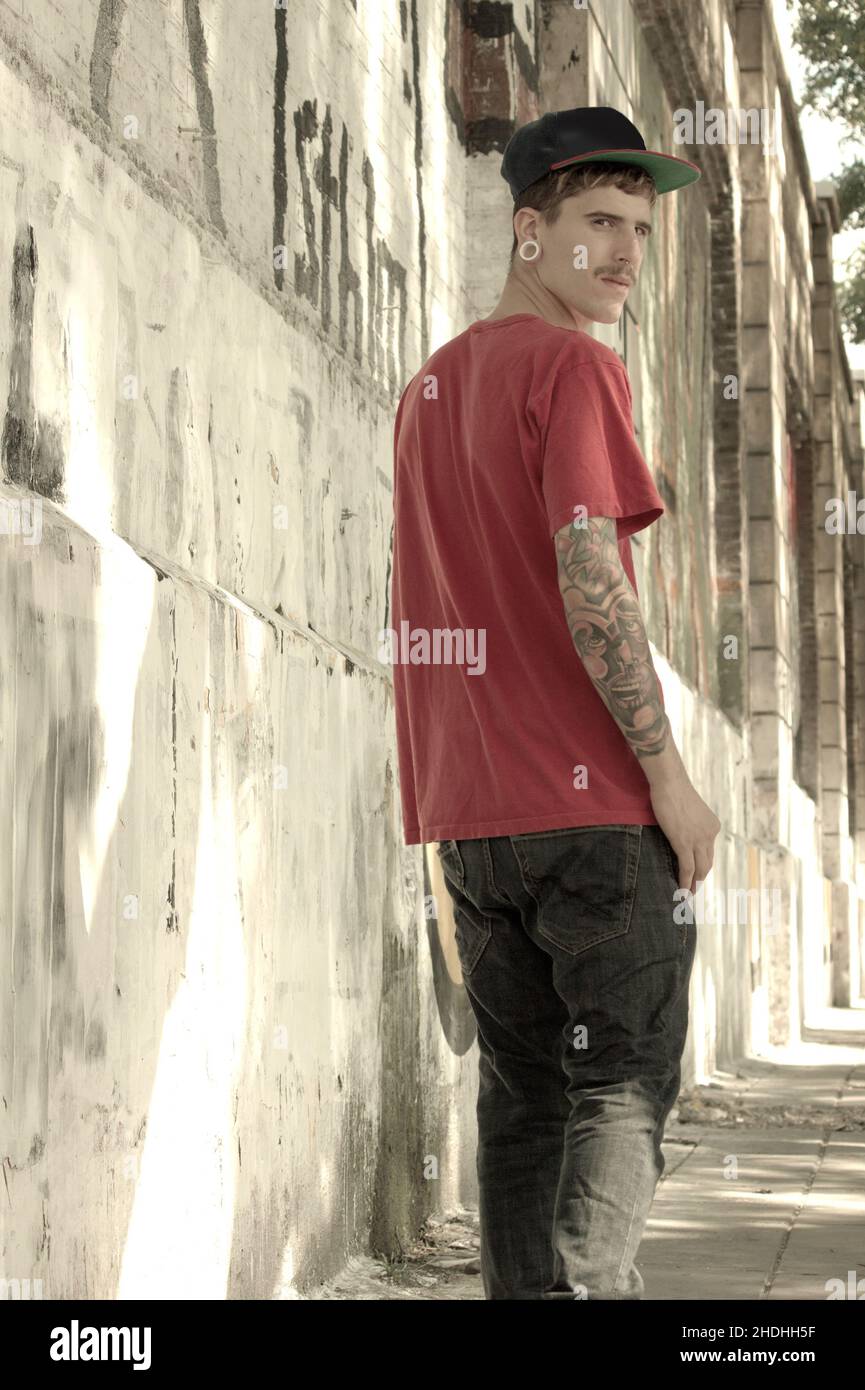 Rapper wear hi-res stock photography and images - Alamy