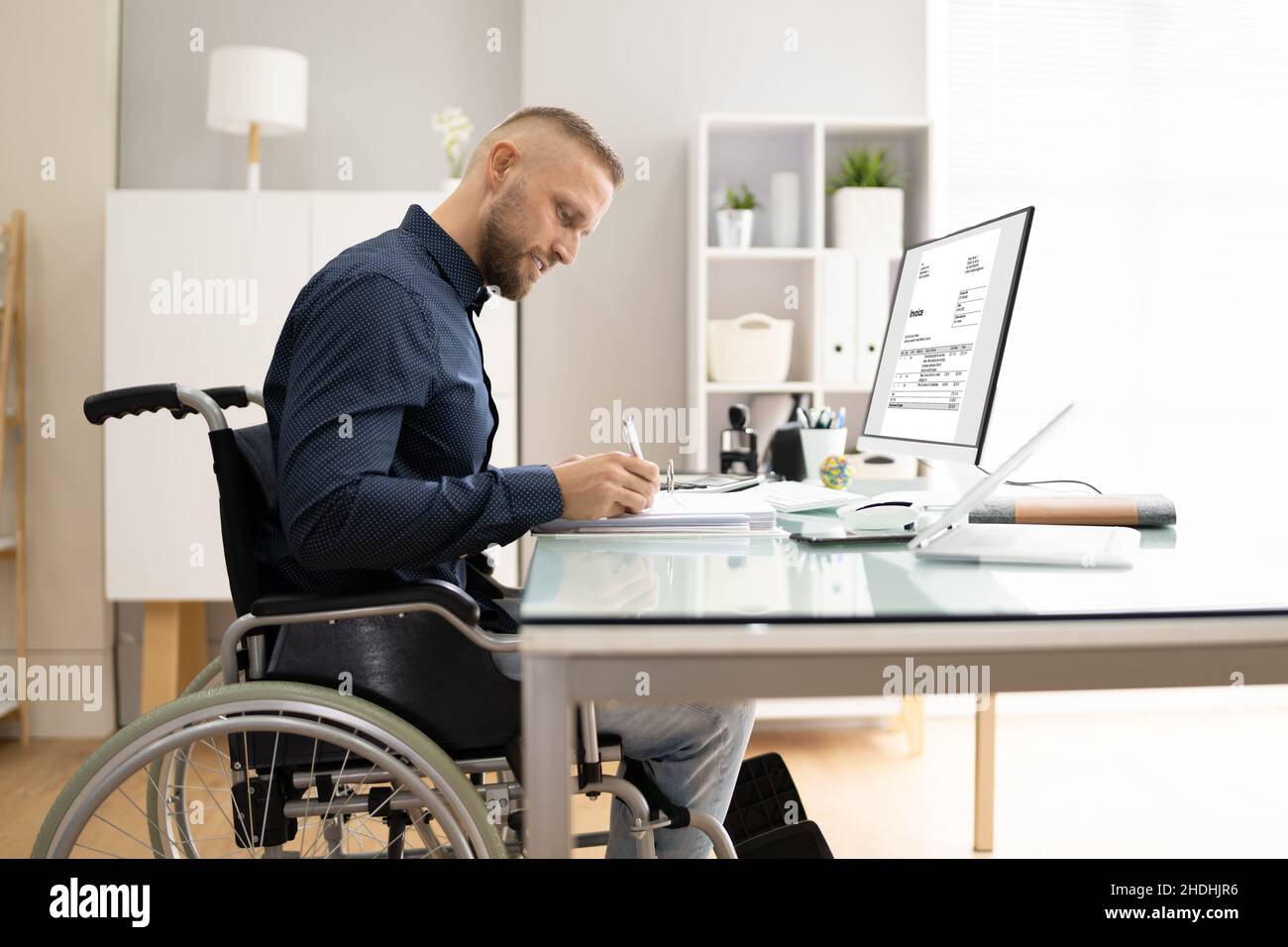 Accountant Using E Invoice Software At Computer In Office Stock Photo ...