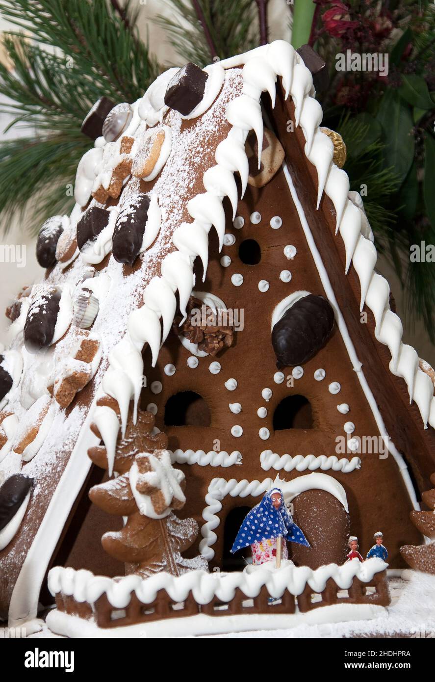 Gingerbread witch hi-res stock photography and images - Alamy