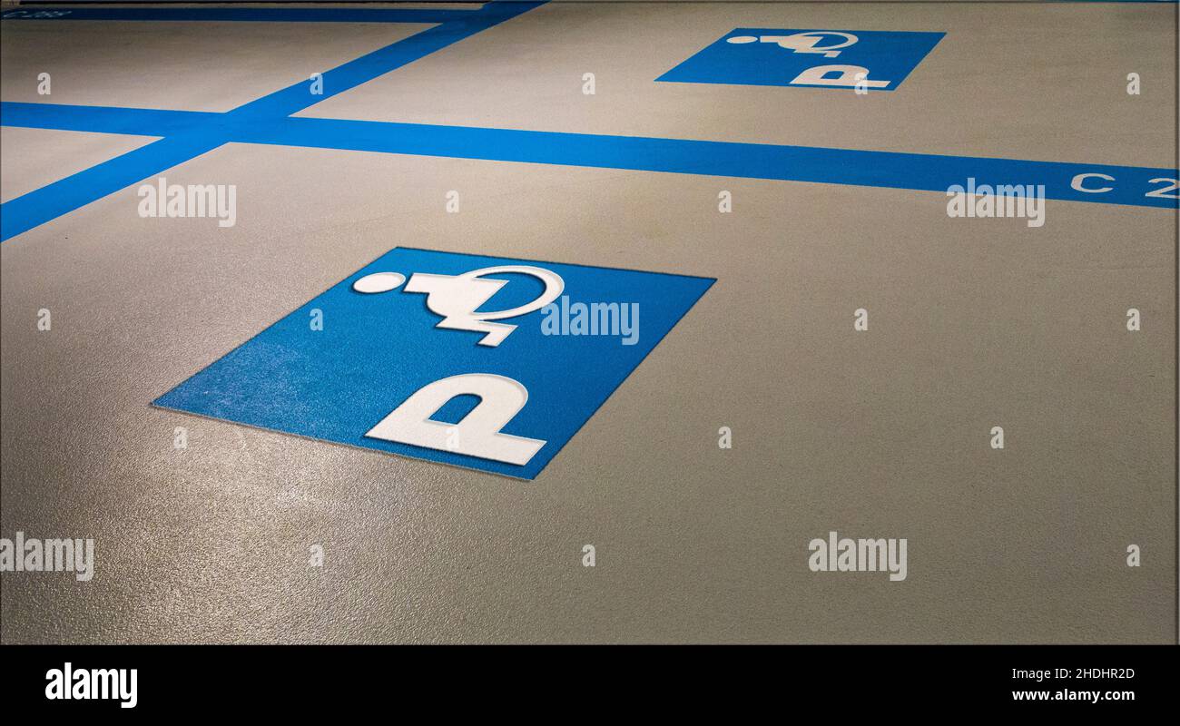 disabled driver sign, disabled driver signs Stock Photo - Alamy