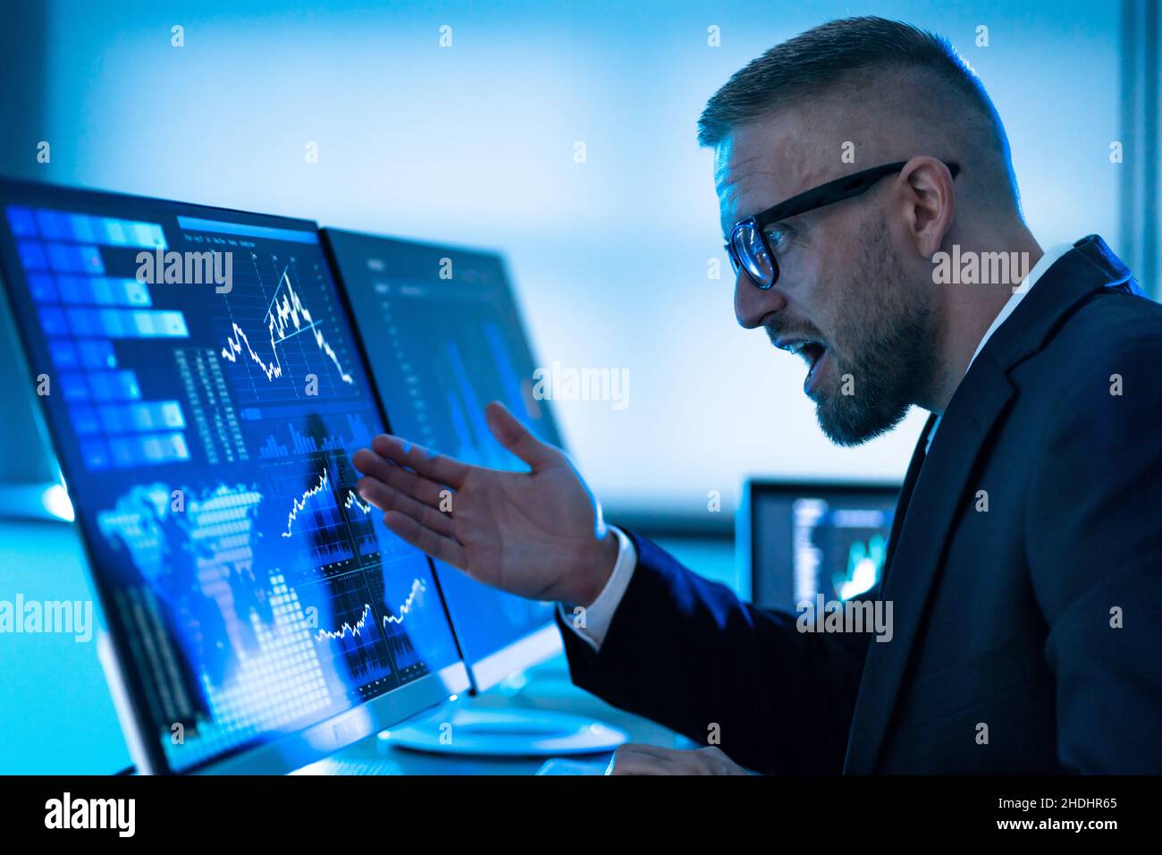 Sad And Shocked KPI Data Analyst Looking At Dashboard Stock Photo - Alamy