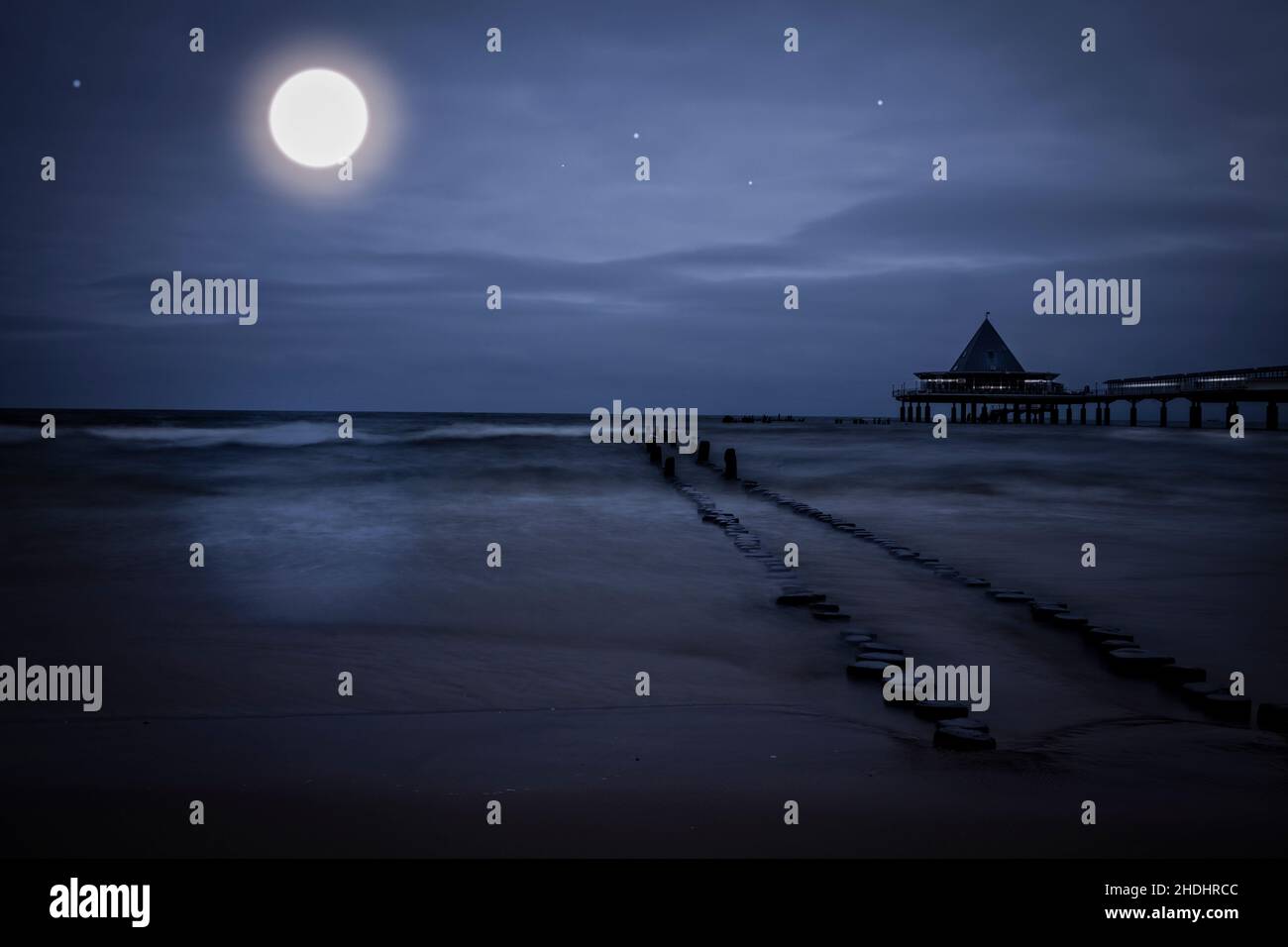 full moon, moonlight, full moons, moonlights Stock Photo - Alamy