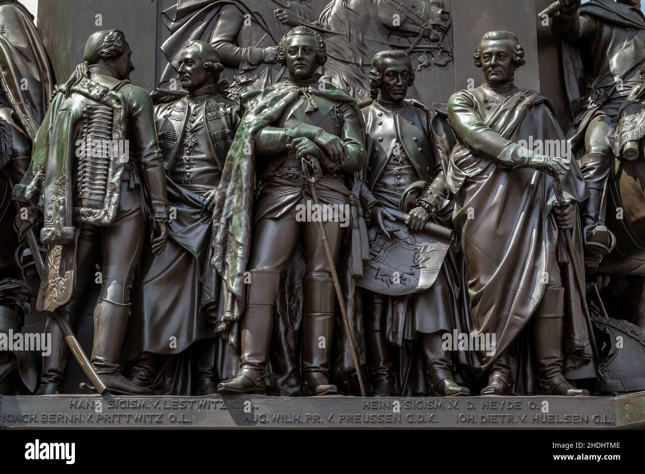 Bronze sculpture hi-res stock photography and images - Alamy