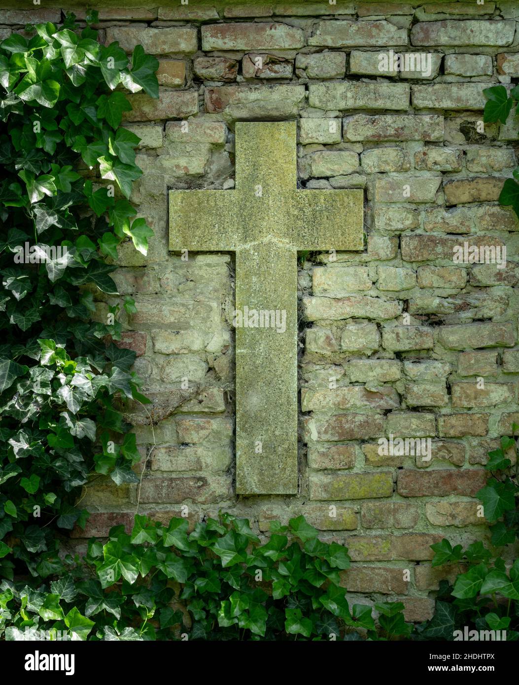Brick crosses hi-res stock photography and images - Alamy