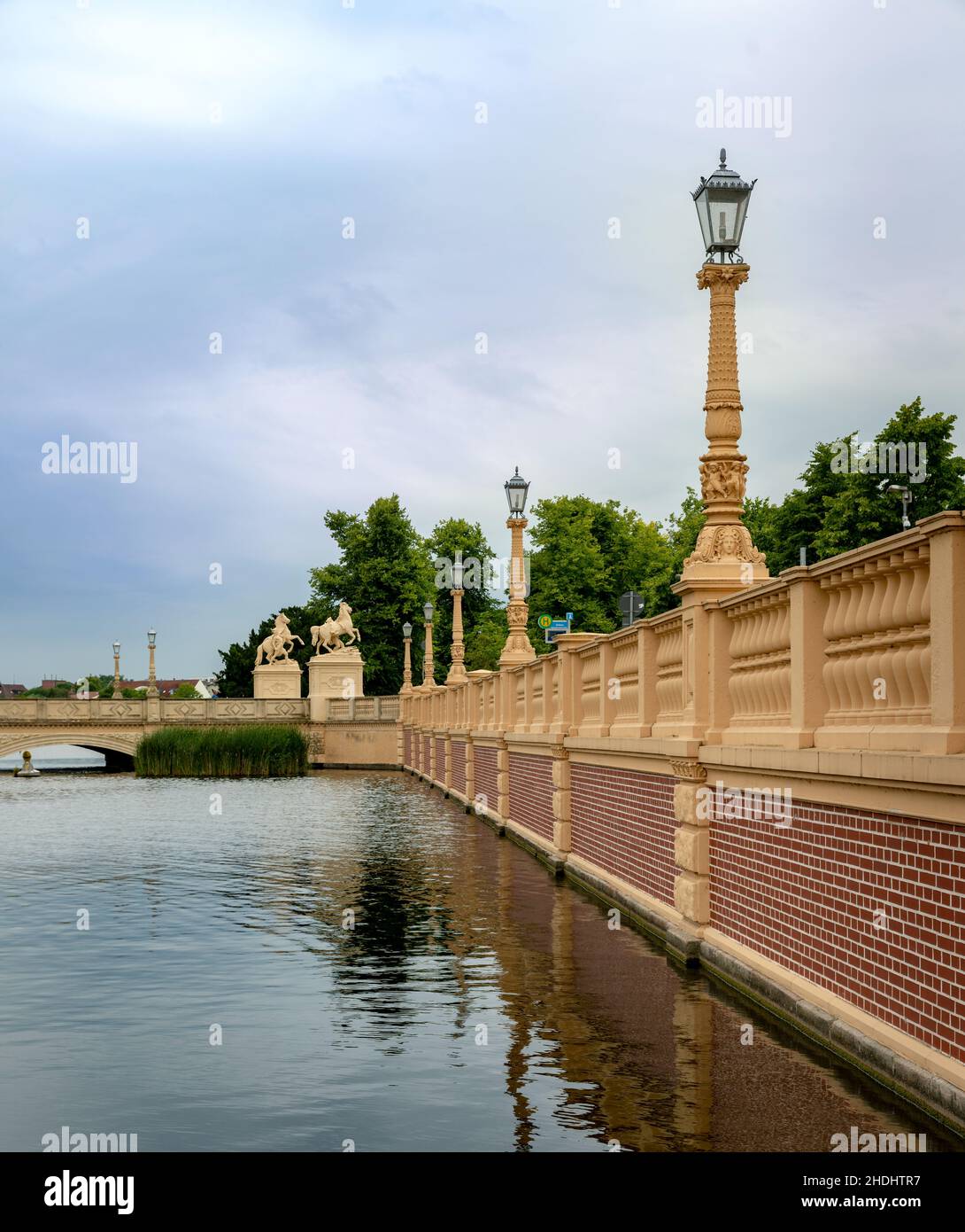 Moats of the ancient city hi-res stock photography and images - Alamy