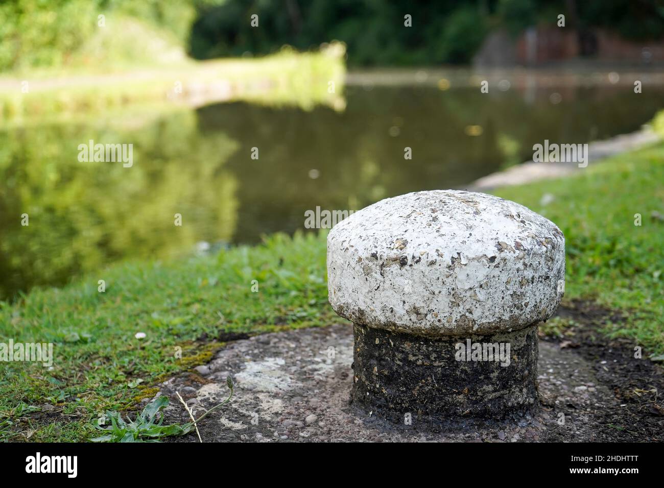 Uk mooring hi-res stock photography and images - Alamy