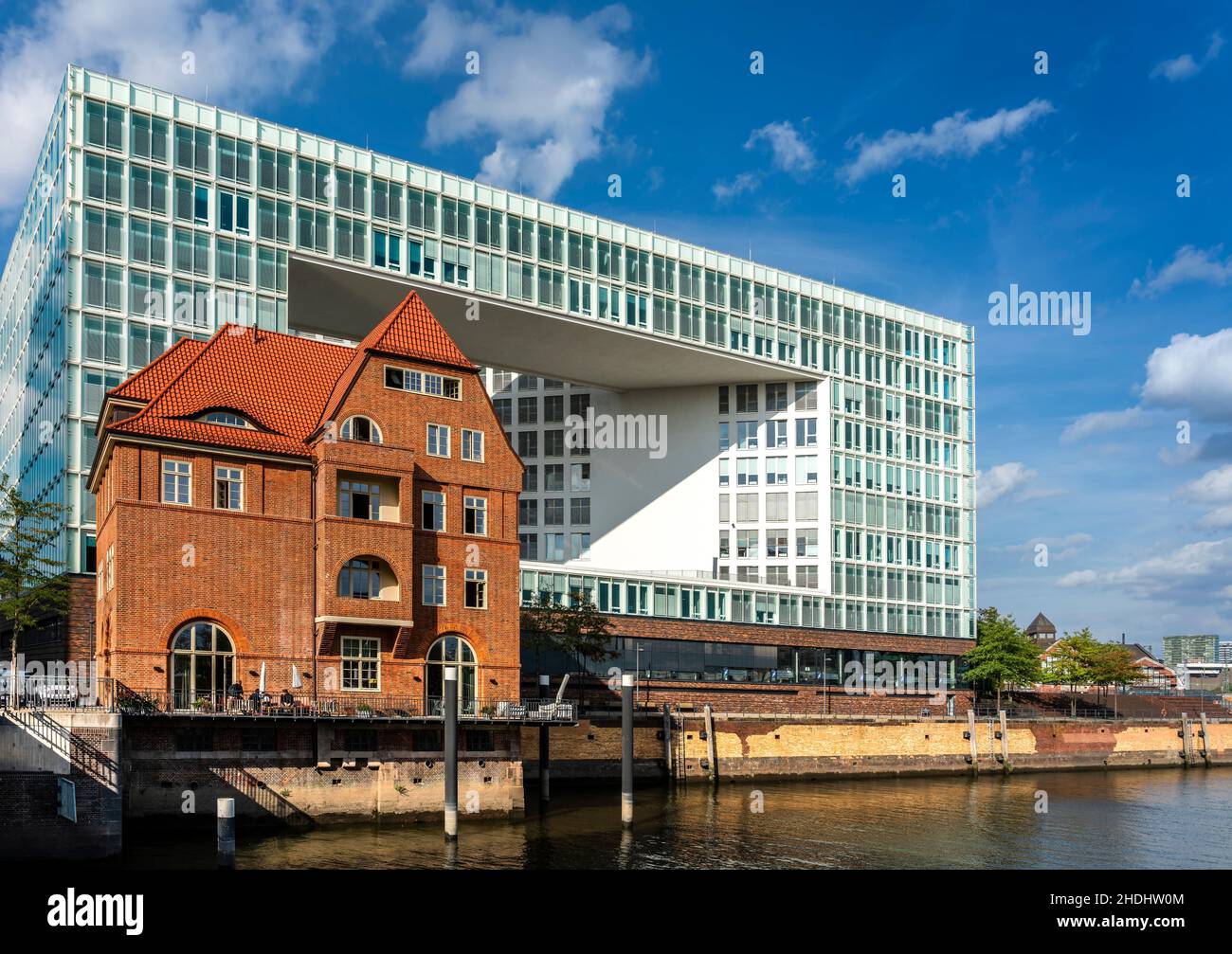 Publishing houses hi-res stock photography and images - Alamy