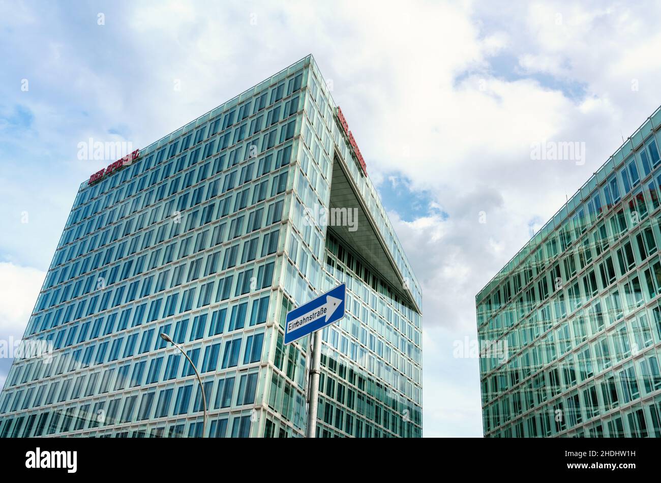 Publishing house hi-res stock photography and images - Alamy