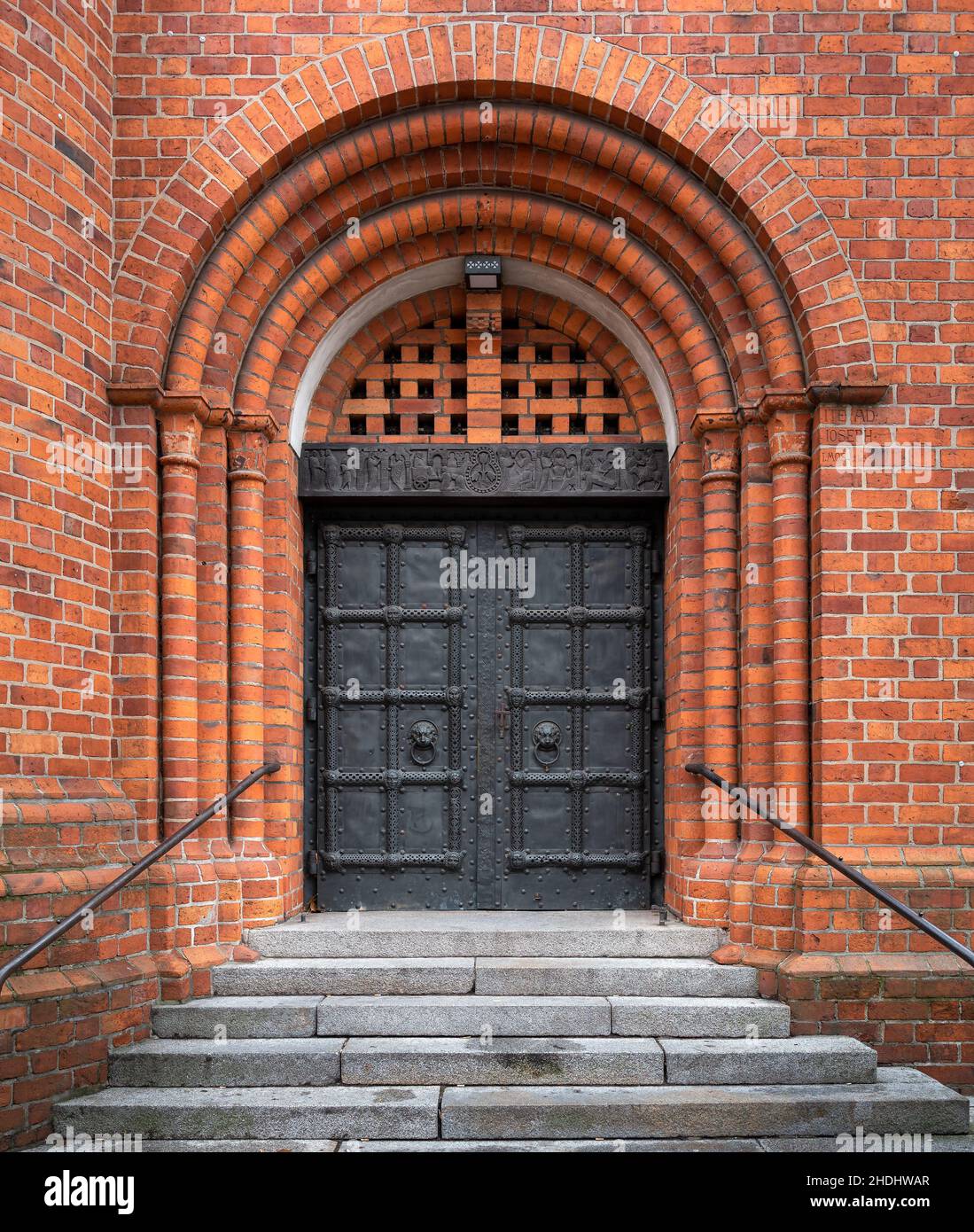 Portals architecture hi-res stock photography and images - Alamy