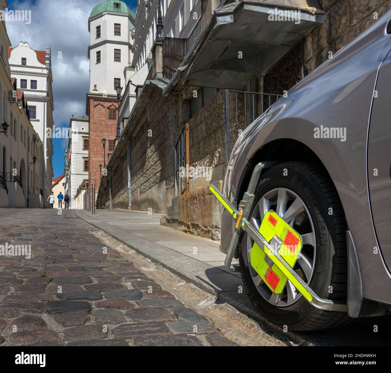 Car claw hi-res stock photography and images - Alamy