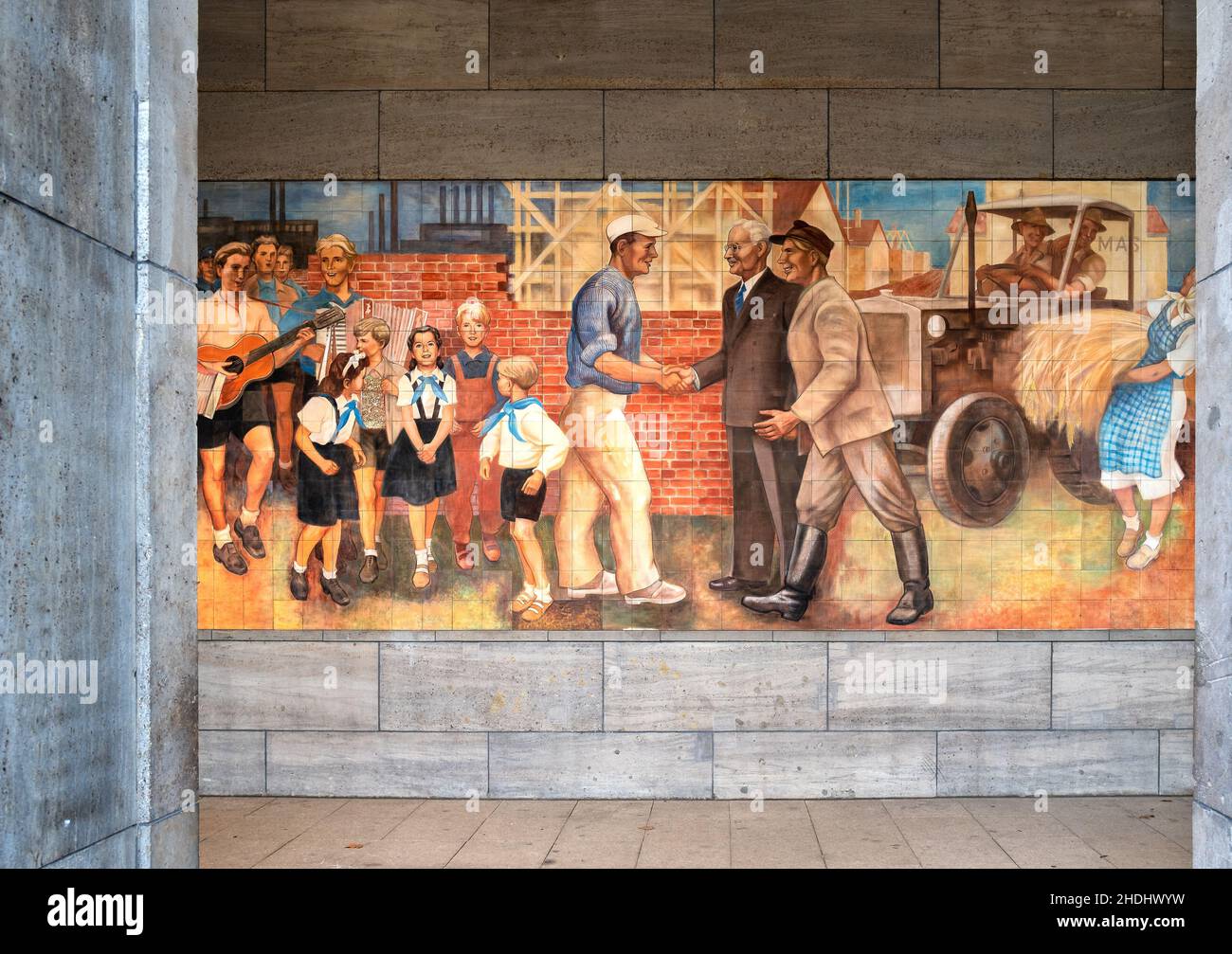 Mural memorials hi-res stock photography and images - Alamy