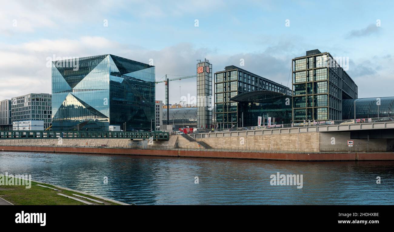 Main station buildings hi-res stock photography and images - Alamy