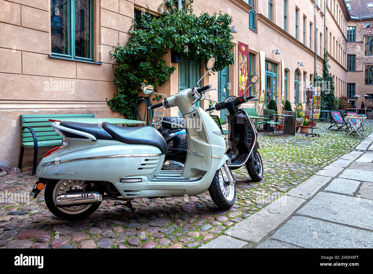retro, berlin, scooters, old fashioned, retro style, scooter Stock ...
