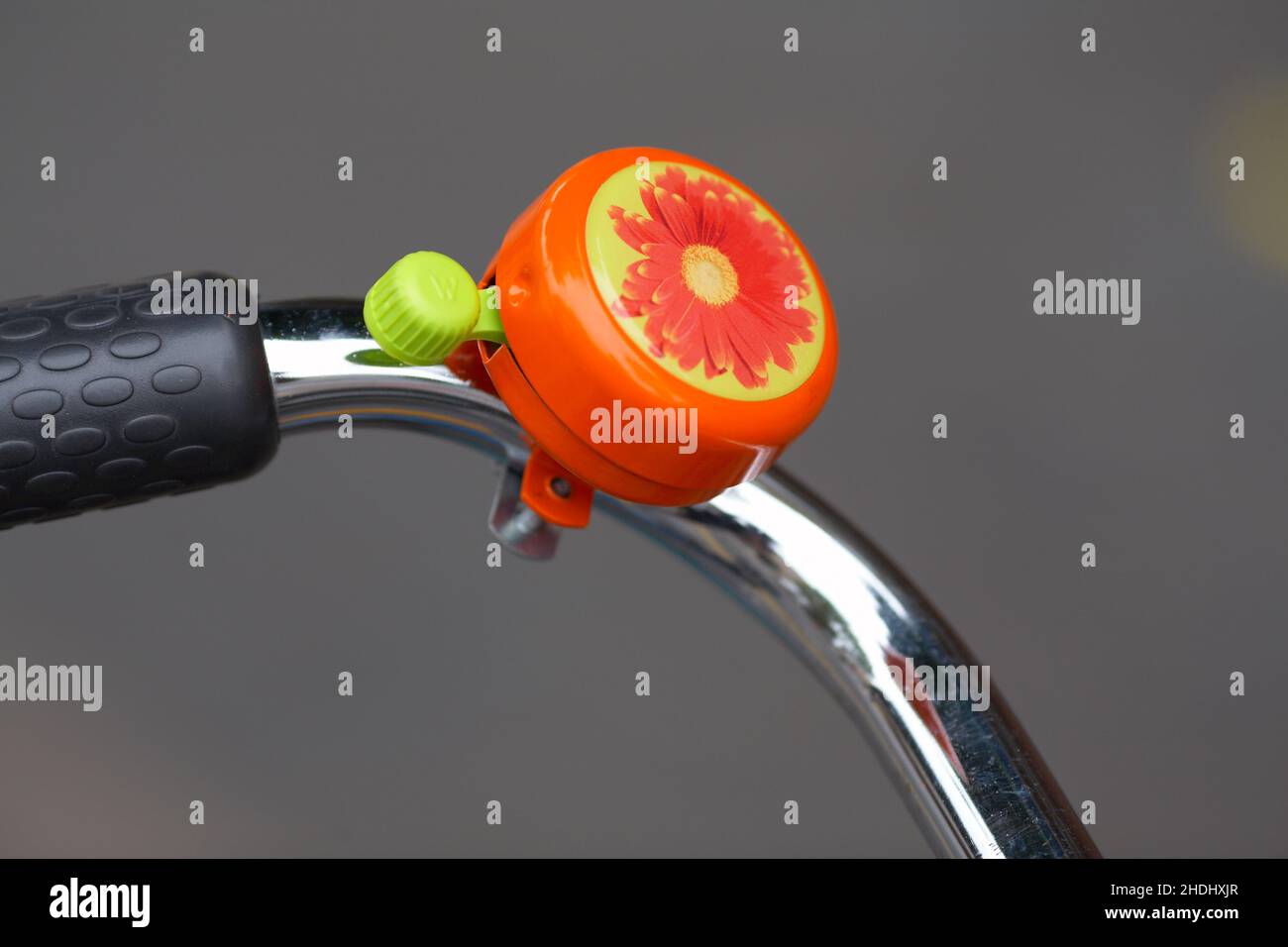 Bicycle bike bell hi-res stock photography and images - Alamy