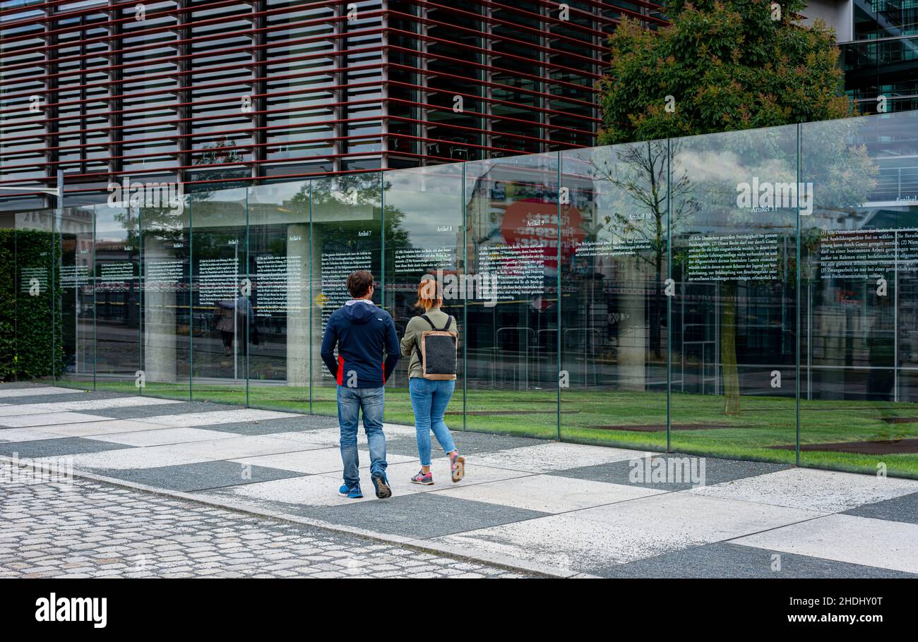 2 articles hi-res stock photography and images - Alamy