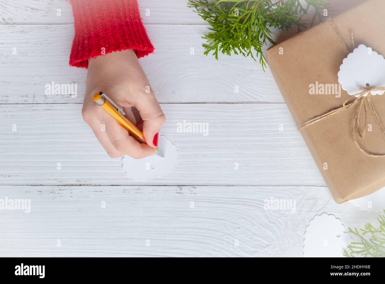 Woman signing card text hi-res stock photography and images - Alamy