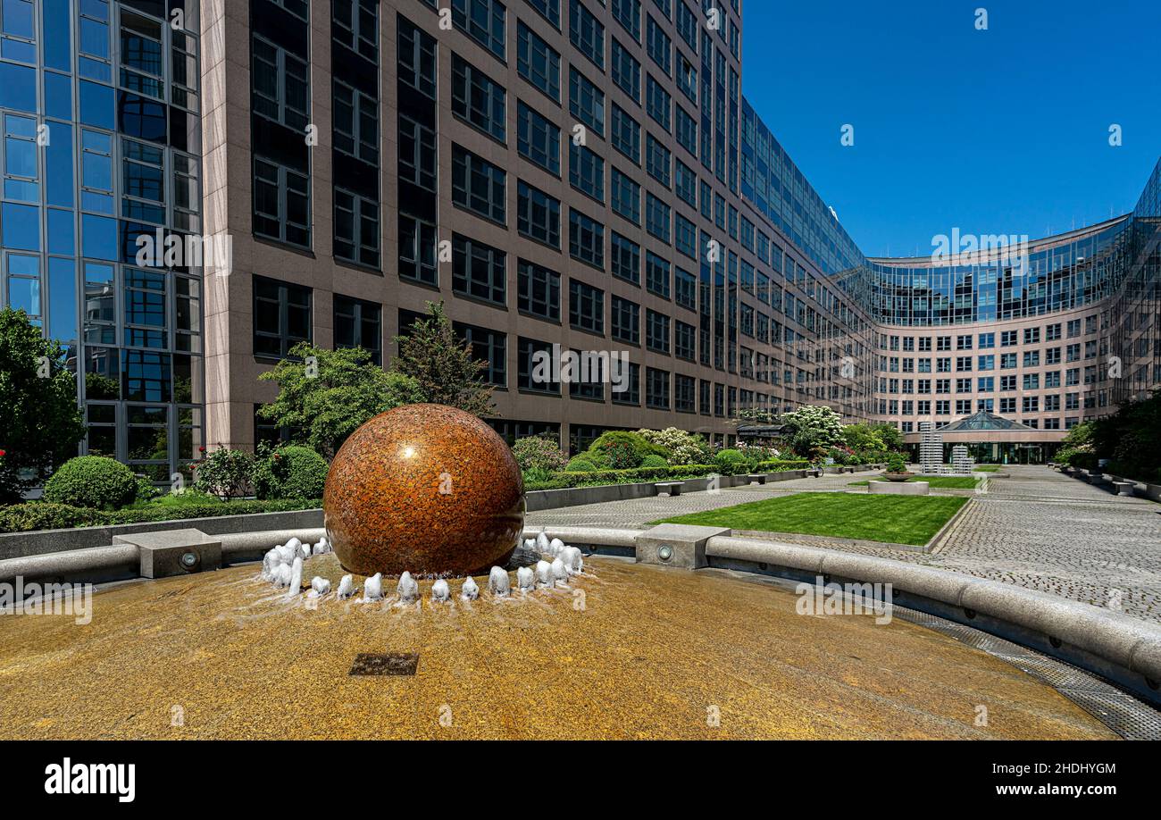 Fountain type hi-res stock photography and images - Alamy