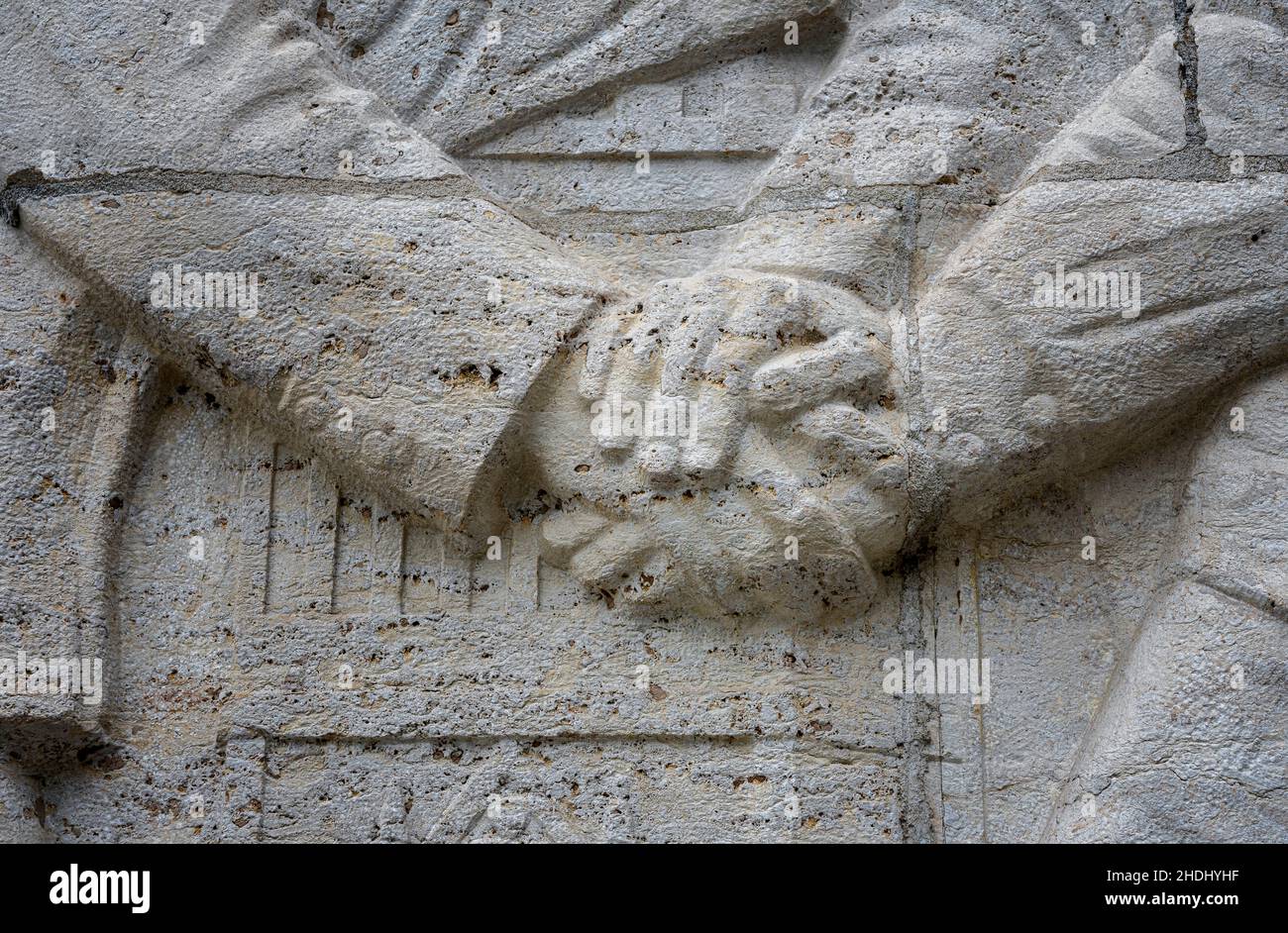 handshake, memorial, soviet war memorial, agreement, handshakes ...
