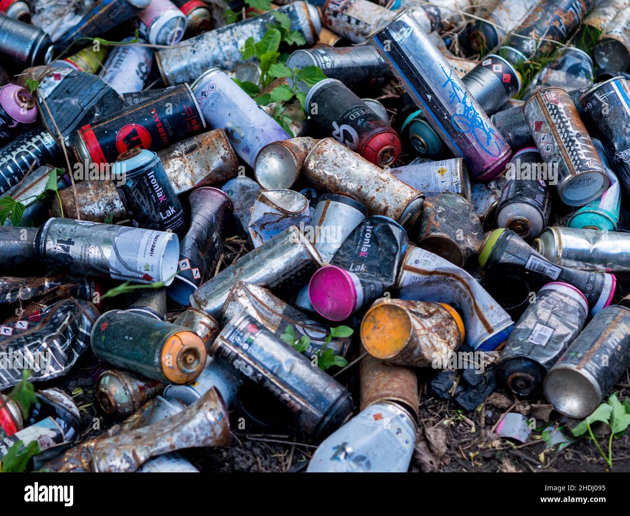 pollution, spray cans, metal scrap, pollutions, spray can, metal scraps ...