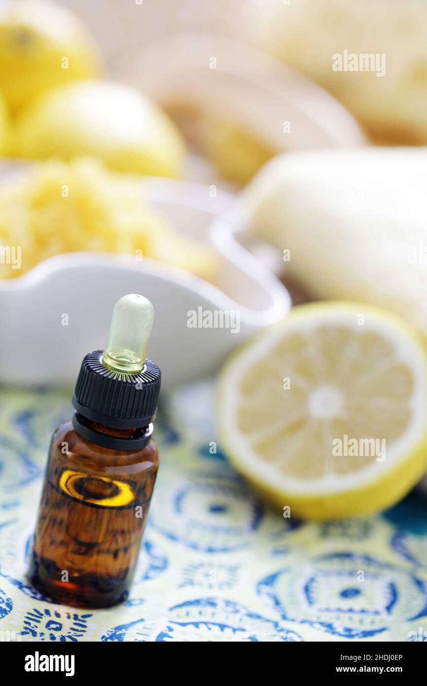 Pipette oil drops hi-res stock photography and images - Alamy